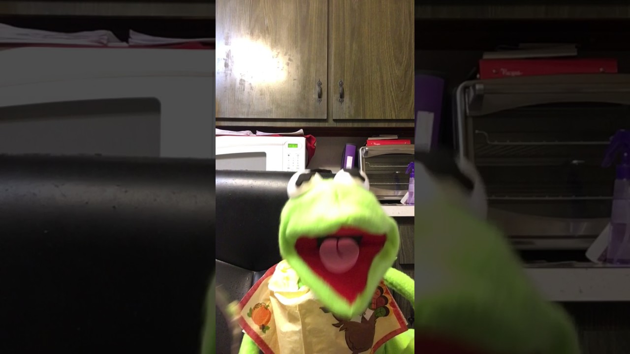 Happy Thanksgiving from Kermit! - YouTube