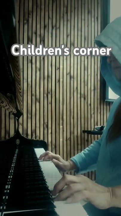 Charles-Camille Saint-Saëns Carnaval des animaux "Le coucou au fond des ...