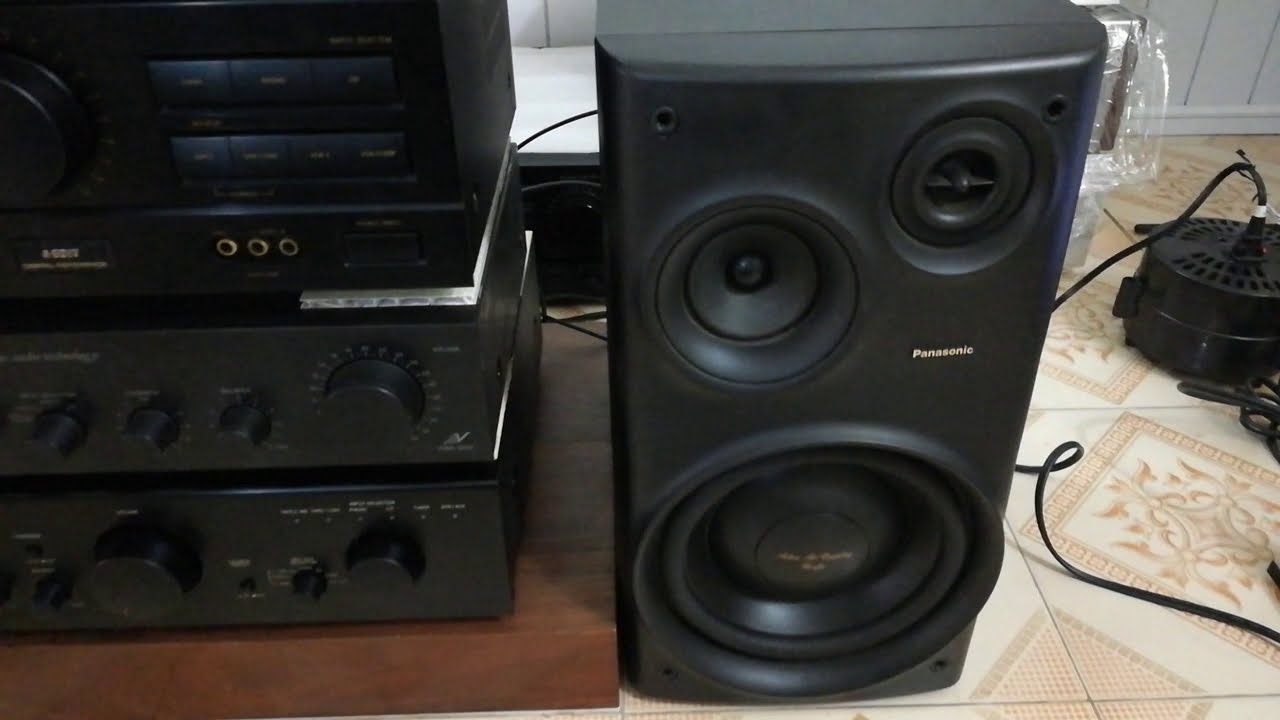 Pioneer A K102 và Panasonic 505, cả bộ có 4tr thơm phức. Mời ae đeo tai ...