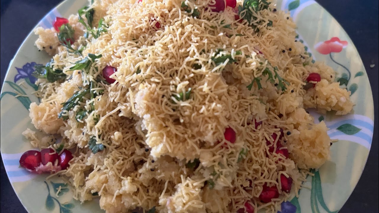 Surati famous Sev KHAMANI | સુરતી ફેમસ સેવ ખમણી - YouTube