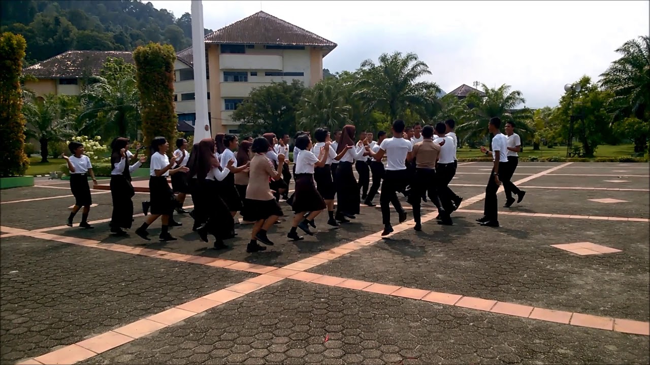 Indonesien - SMA Matauli Pandan 2018 BLLV - YouTube