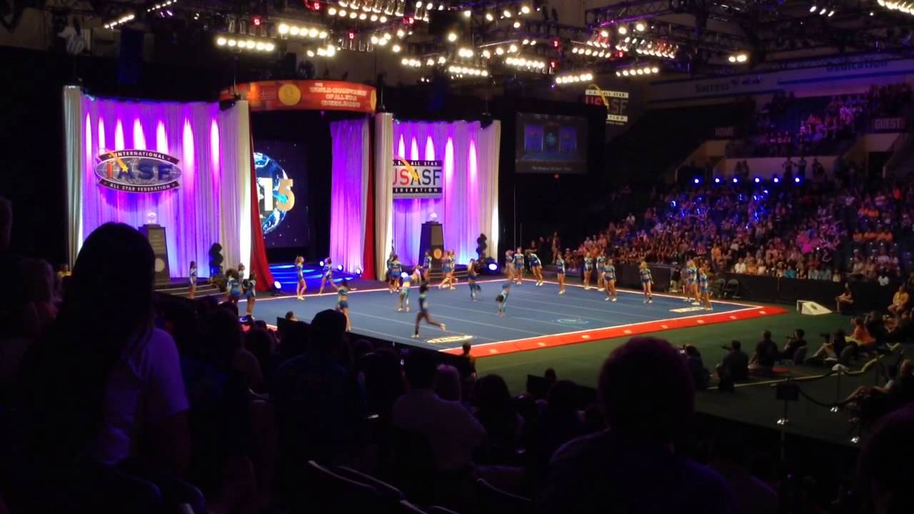 Stingrays Peach Day 2 Worlds 2015 - YouTube