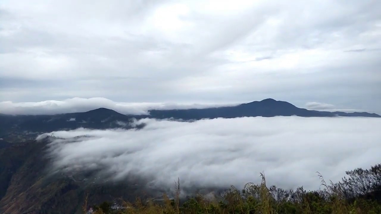 Samudra Awan di Bukit Sipiso Piso (Bukit Gundul) - YouTube