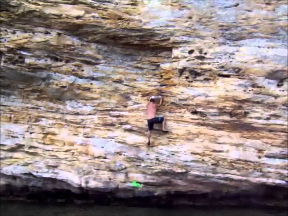 Deep water soloing Lake kinkaid il - YouTube