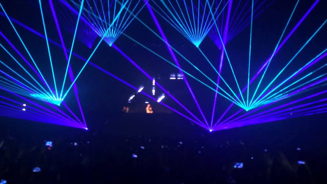 Avicii @ True Tour Tele2 - LEVELS - YouTube