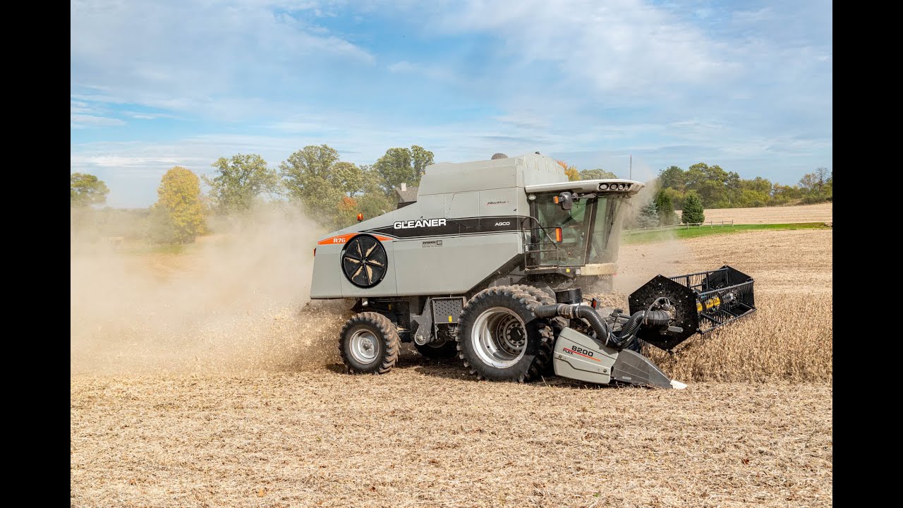2011 Gleaner R76 combining beans in central Wisconsin 2020 - YouTube