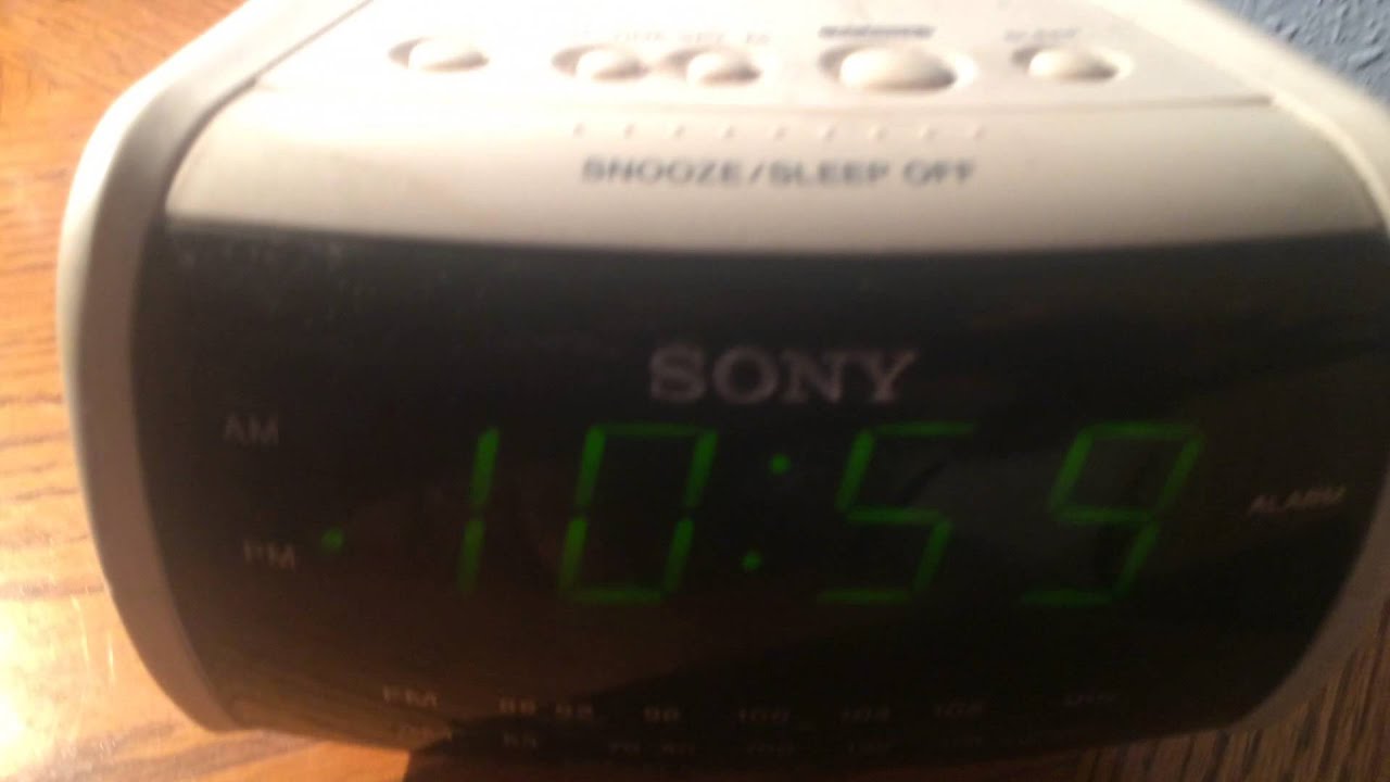 Vintage clock radio part two - YouTube