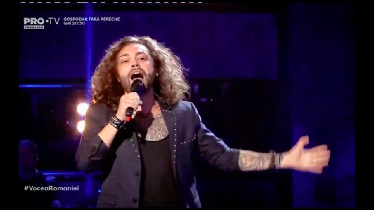 Vocea Romaniei 2017 - Adrian Barbu (Let Me Entertain You) - YouTube