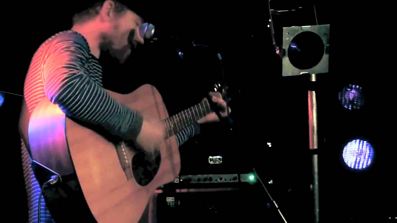 Lars Wiik - Quiet [live @ by:Larm] - YouTube