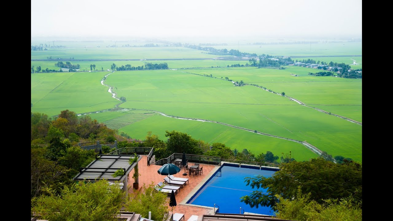 Victoria Nui Sam Lodge - An Oasis of Tranquility - YouTube