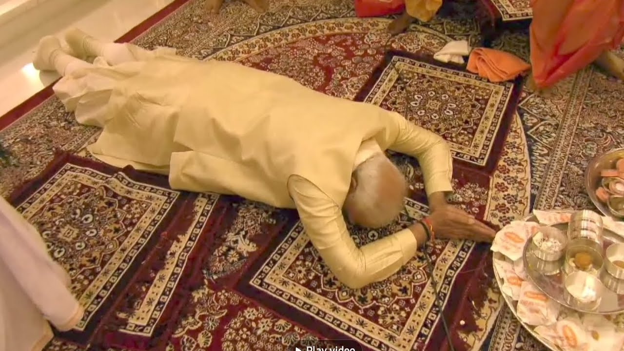 PM Modi performs 'Dandavat Pranam' at Shri Ram Janmabhoomi Temple in ...