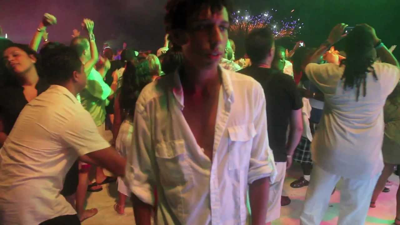 CRAZY drunk Dancing Guy VIP CLUB - YouTube