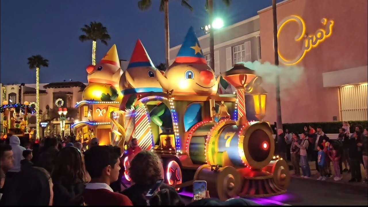 The Best Theme Park Parade I've Ever Seen - YouTube