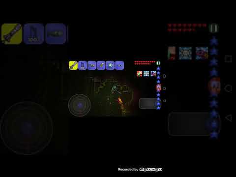 Terraria boss battle of a big demon eye - YouTube