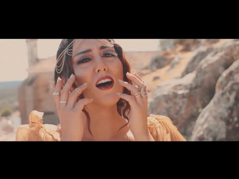 Julia Garrido - Que más nos da (videoclip oficial) - YouTube