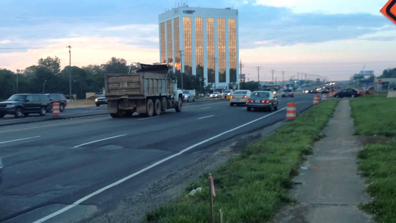 Mack R688 dump truck - YouTube