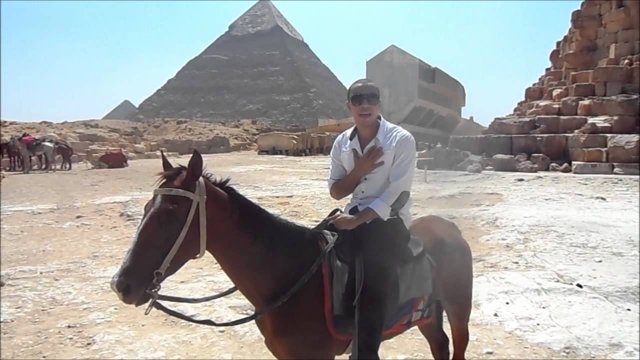 Arabic lesson at the pyramids with Ali - YouTube