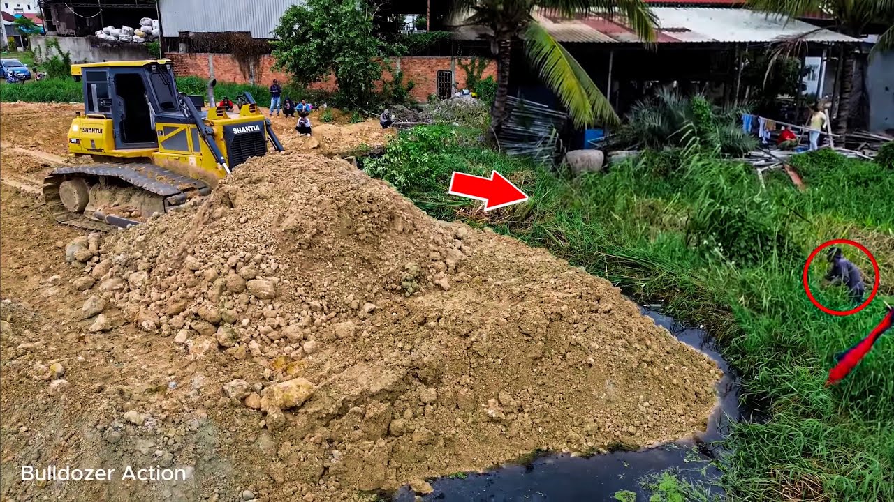 New Update! High-tech skill SHANTUI DH17c2 Dozer Pushing Soil-Rock to Make a Road Foundation ...