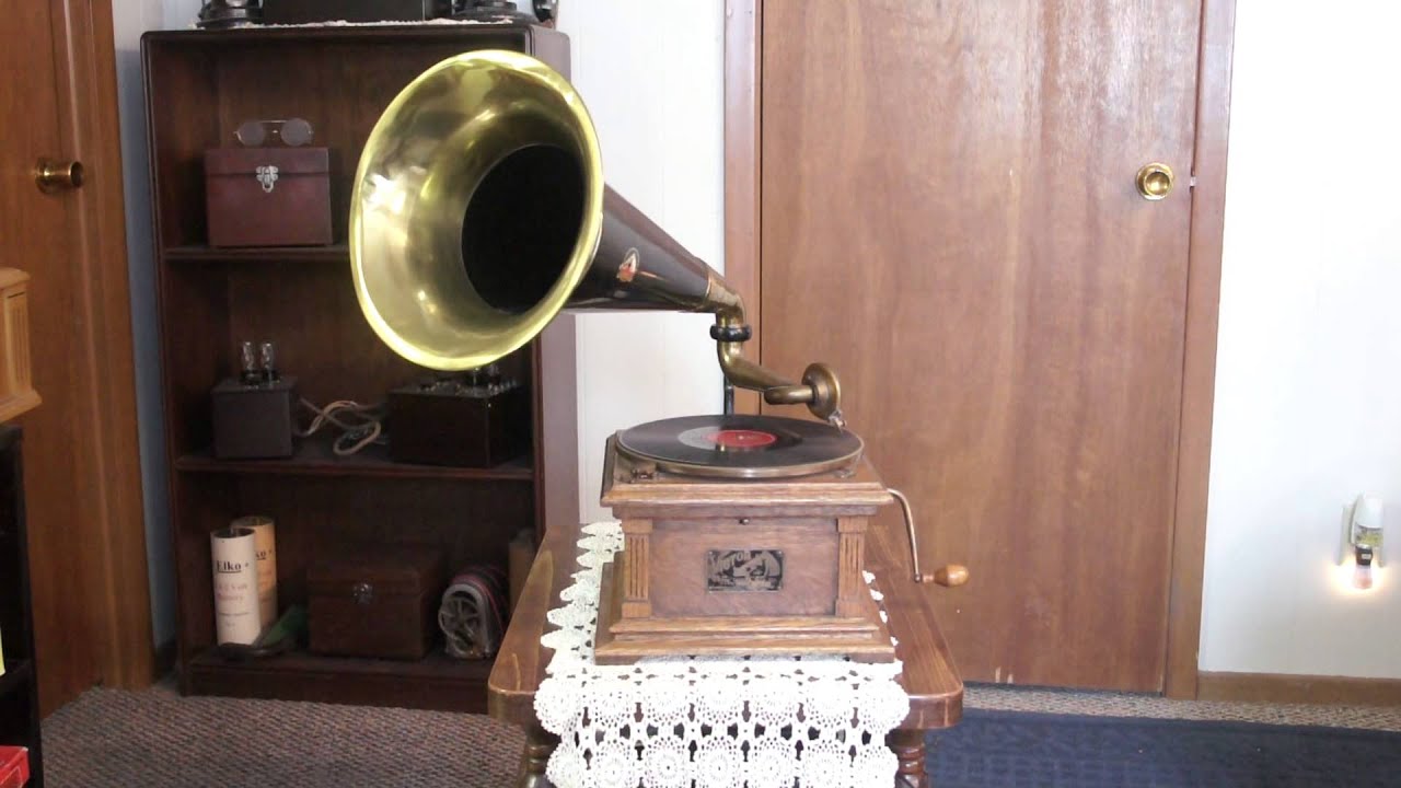 Victor Talking Machine 1908 - YouTube
