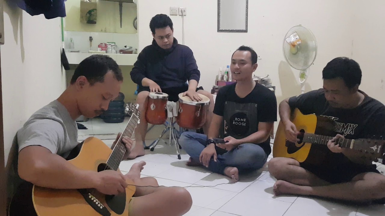 SECANGKIR KOPI JONI ISKANDAR (COVER NGAMEN SAWO) - YouTube