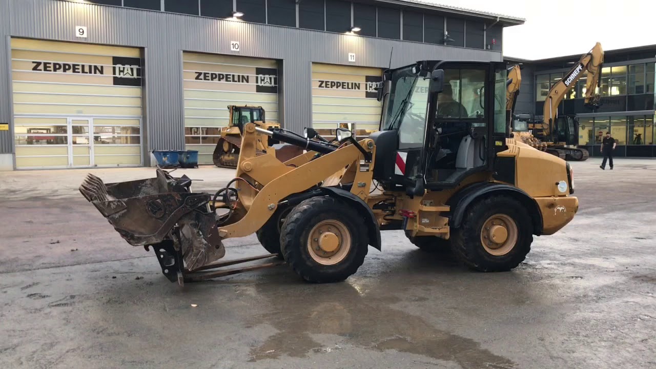 CAT 907H, S/N SJM00838 Zeppelin used - YouTube