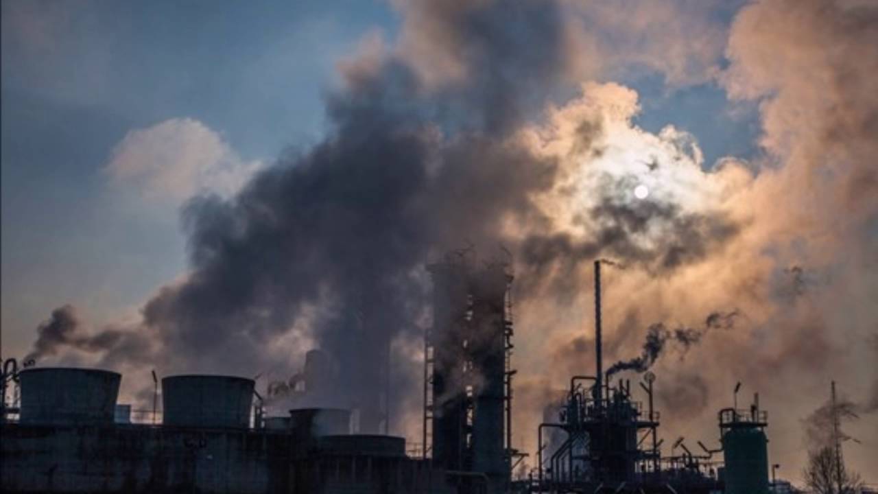 Vervuiling in de wereld - YouTube