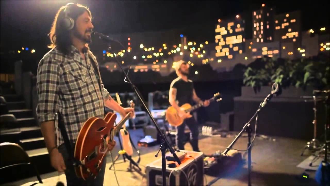 Dave Grohl playing some Nirvana - YouTube
