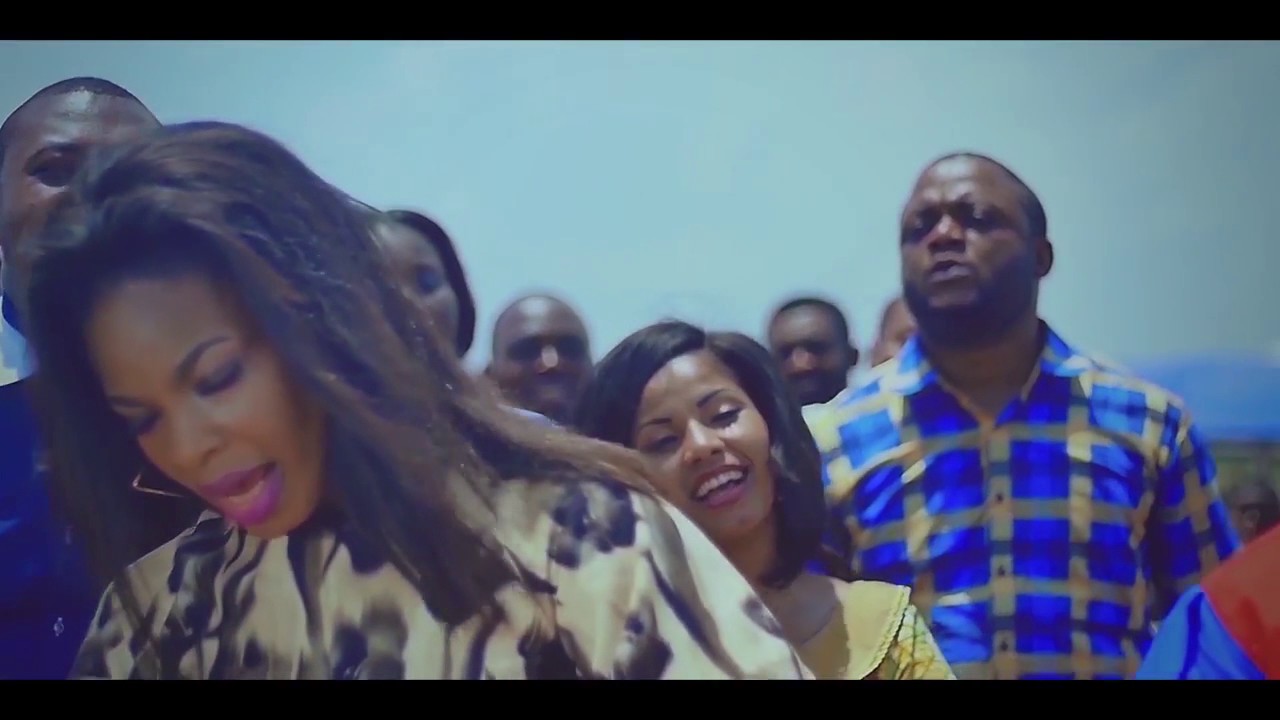 Pasteur Moise Mbiye TANGO NAYE Clip officiel - YouTube
