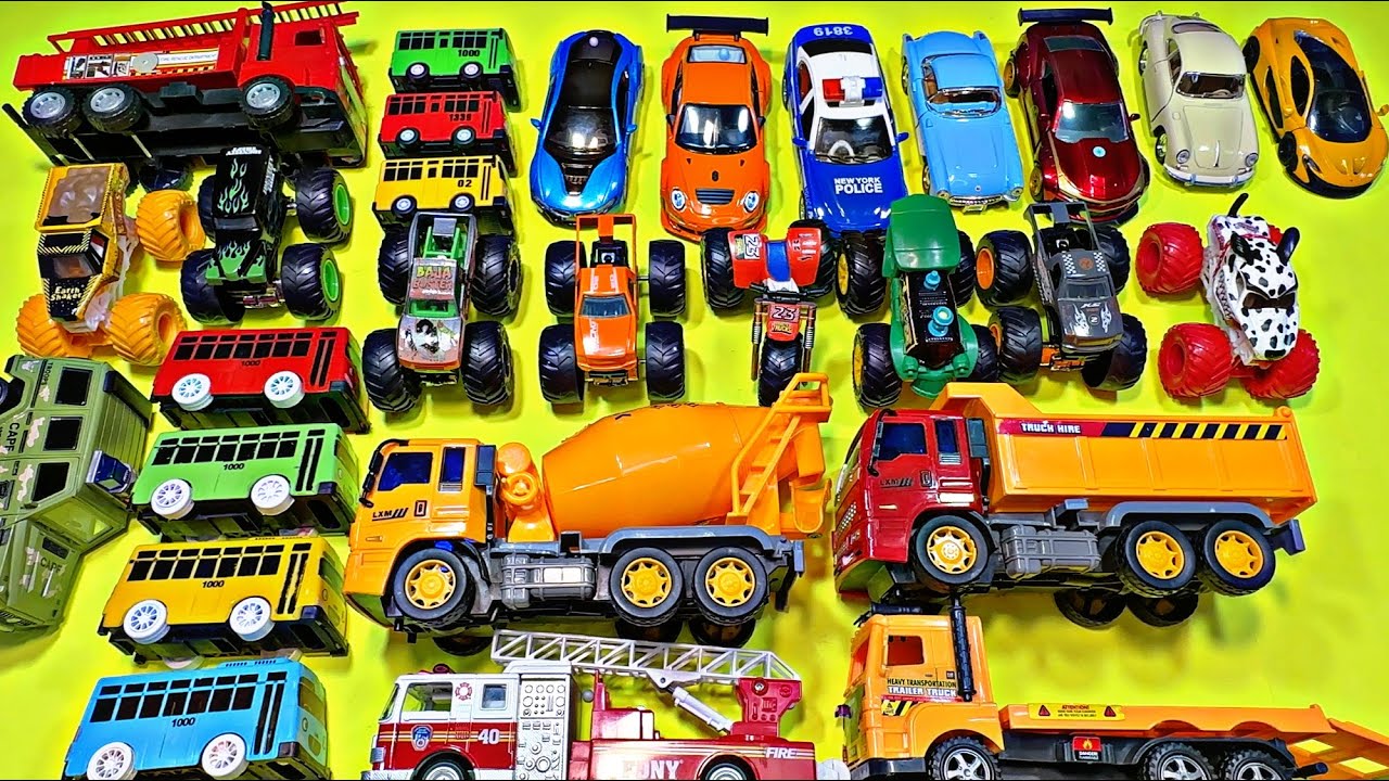 🚒 Picking Random Toy Cars Put On The Floor - YouTube