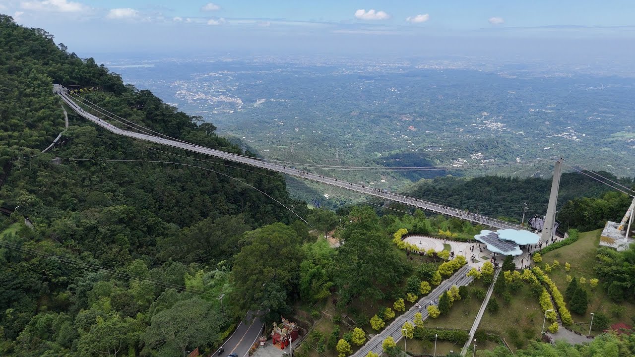【Aerial View of Taiwan】Taiping Sky Bridge | DJI AIR 3 (4K 60fps) - YouTube