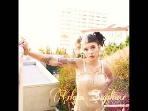 Melanie Martínez and Gülşen mashup ♥️ mad hatter + bangır bangır