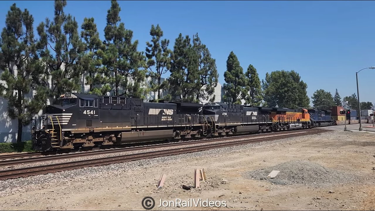 9/3/24 Pre: WB BNSF Q stack with NS power and MRL 4319 passes Los Nietos/SFS-1 - YouTube