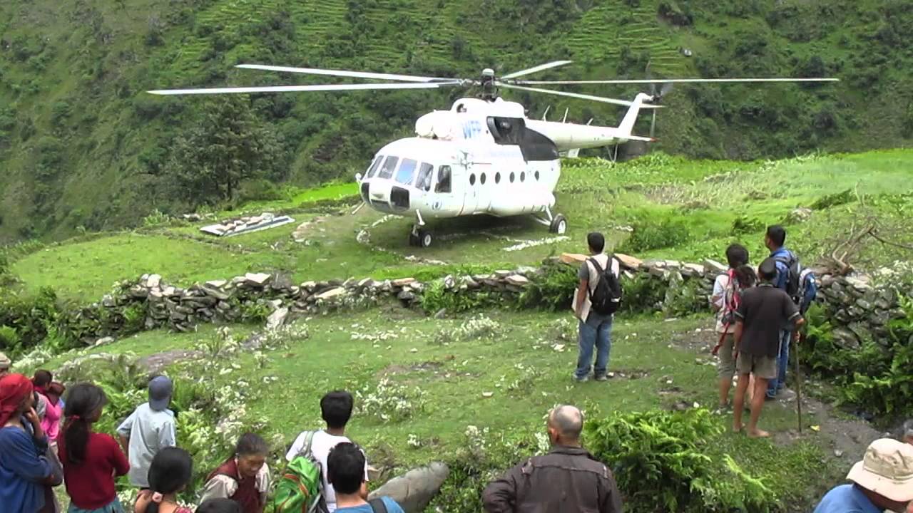 2015 Nepal - World Food Program helicopter - YouTube