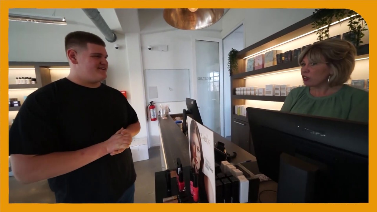 Mees Dix (104K YT-abonnees) ontdekt de Hotspots van MBO Amersfoort #5 ...