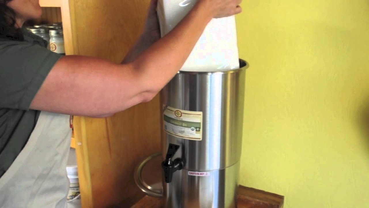 Aunt Patty's Coconut Oil Dispenser - YouTube