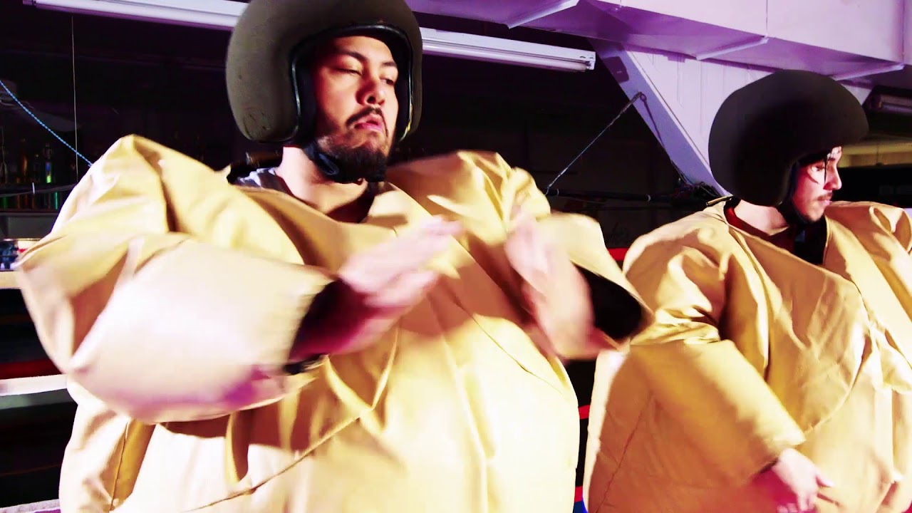 Sumo Dance Battle - YouTube