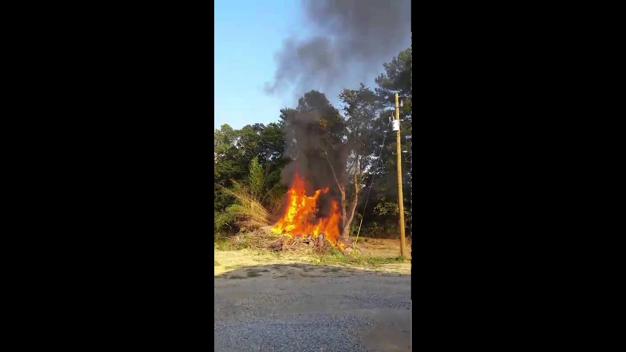 Huge fire - YouTube