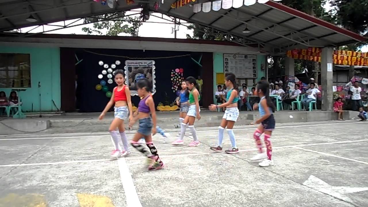 District IV Brgy. Fiesta Dance Contest Kids: D'Angels - YouTube