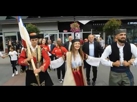 Užičko kolo u glavnoj ulici u Pljevljima