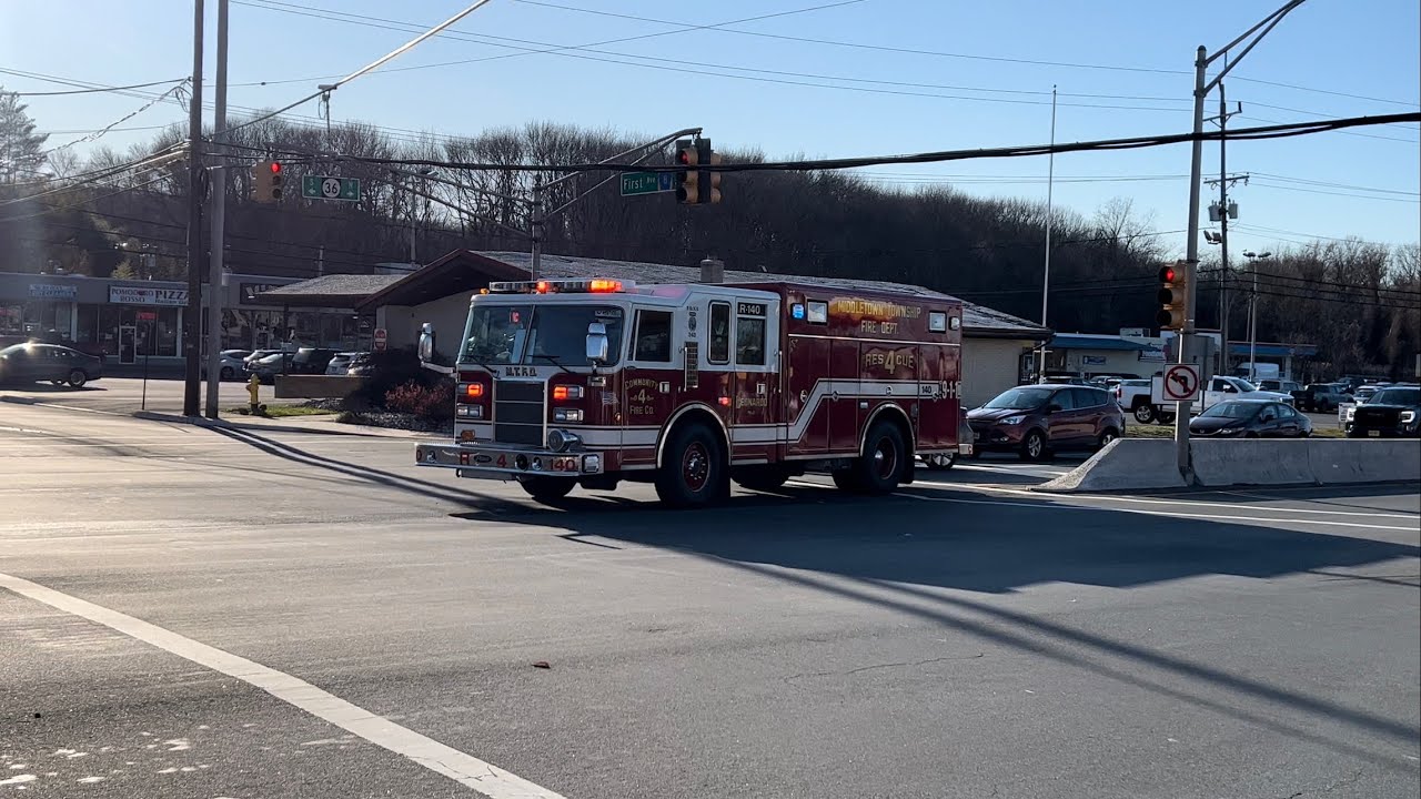 MTFD Rescue 140 31-4-85 Responding 12/20/22 - YouTube