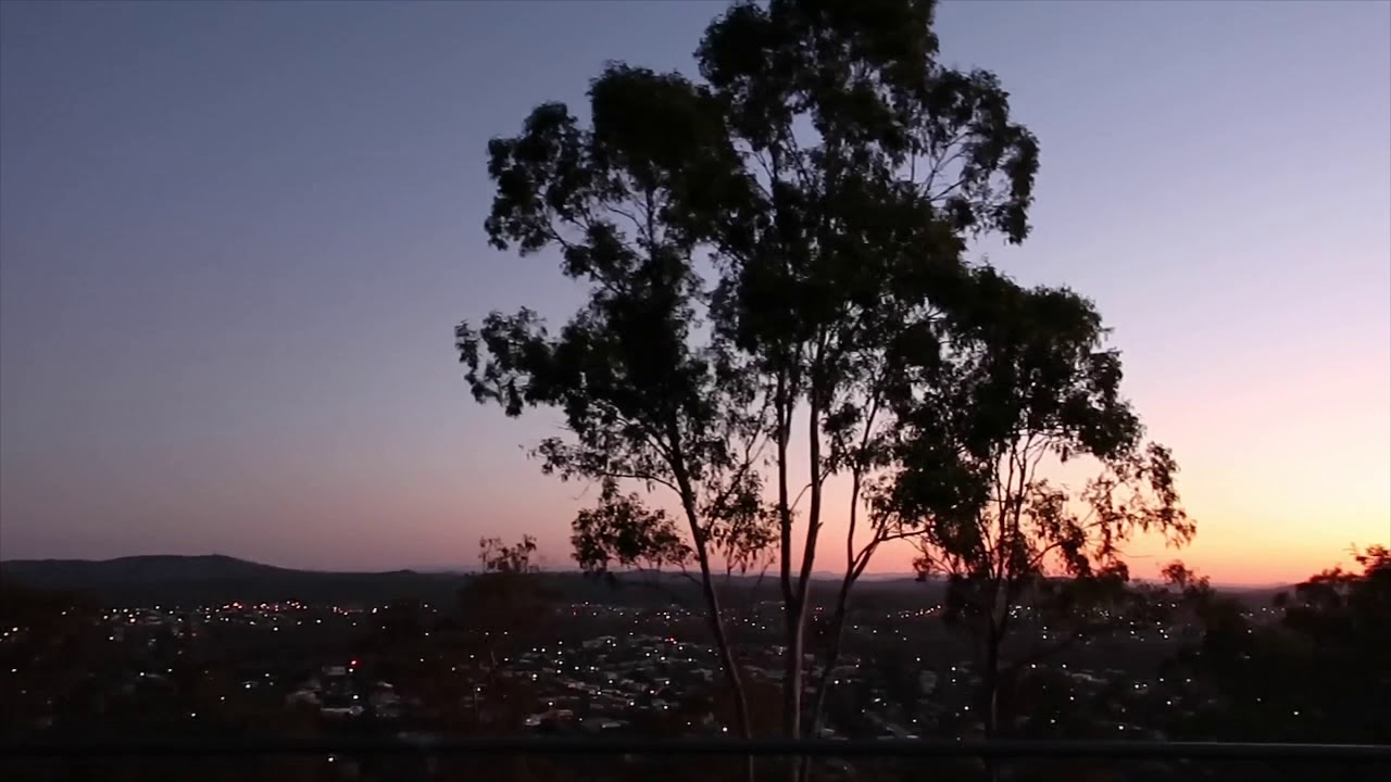 Gladstone Qld round hill lookout - YouTube