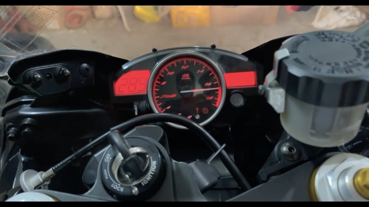yamaha r6 top speed on paddock stand - YouTube