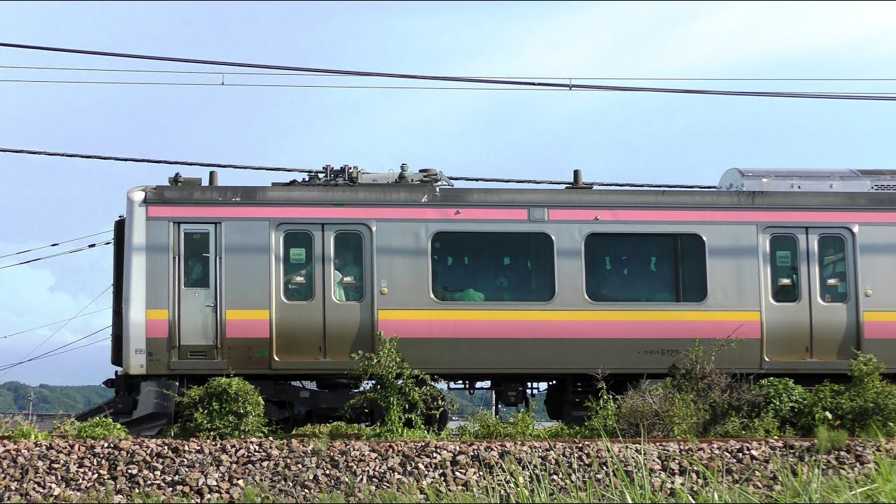 長岡大花火で混雑する信越本線上り444M【4K】E129系B19+A27編成 - YouTube