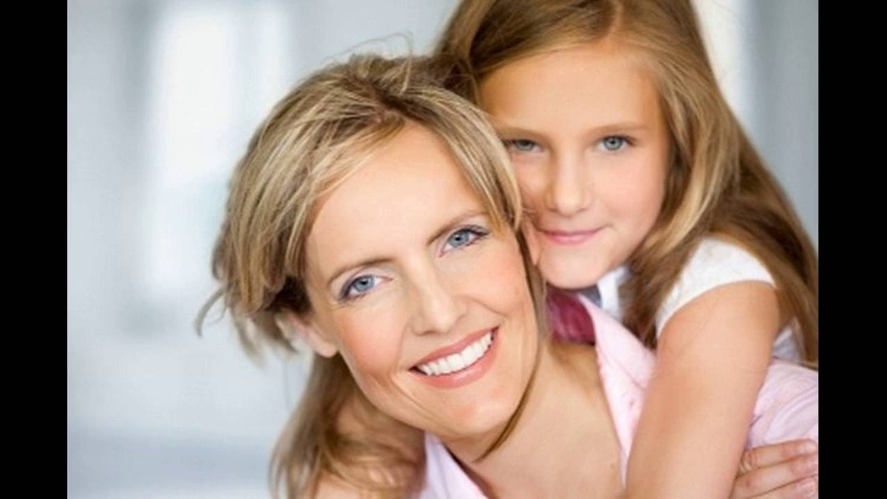 How To Lighten Blonde Hair Safely Using Hydrogen Peroxide - YouTube