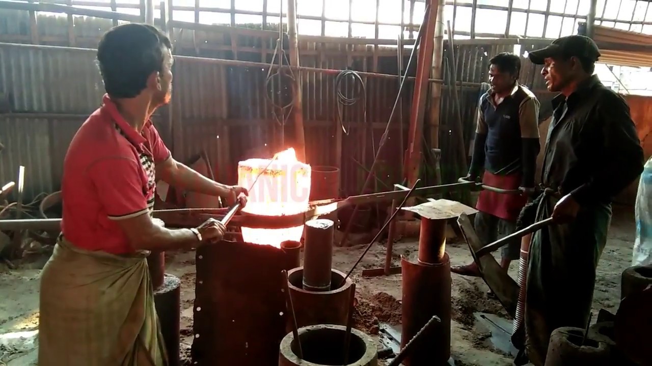 Manual Shaft Casting Process || Sand casting process || Metal Casting ...