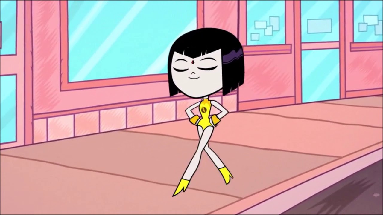 Lady Legasus Walking For 1 Minute! - YouTube