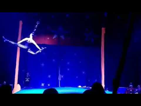 Bambino e pipi no monte carlo circus