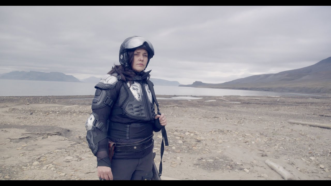 Sam Tuesday - "Foreign Moon" (official musicvideo) - YouTube