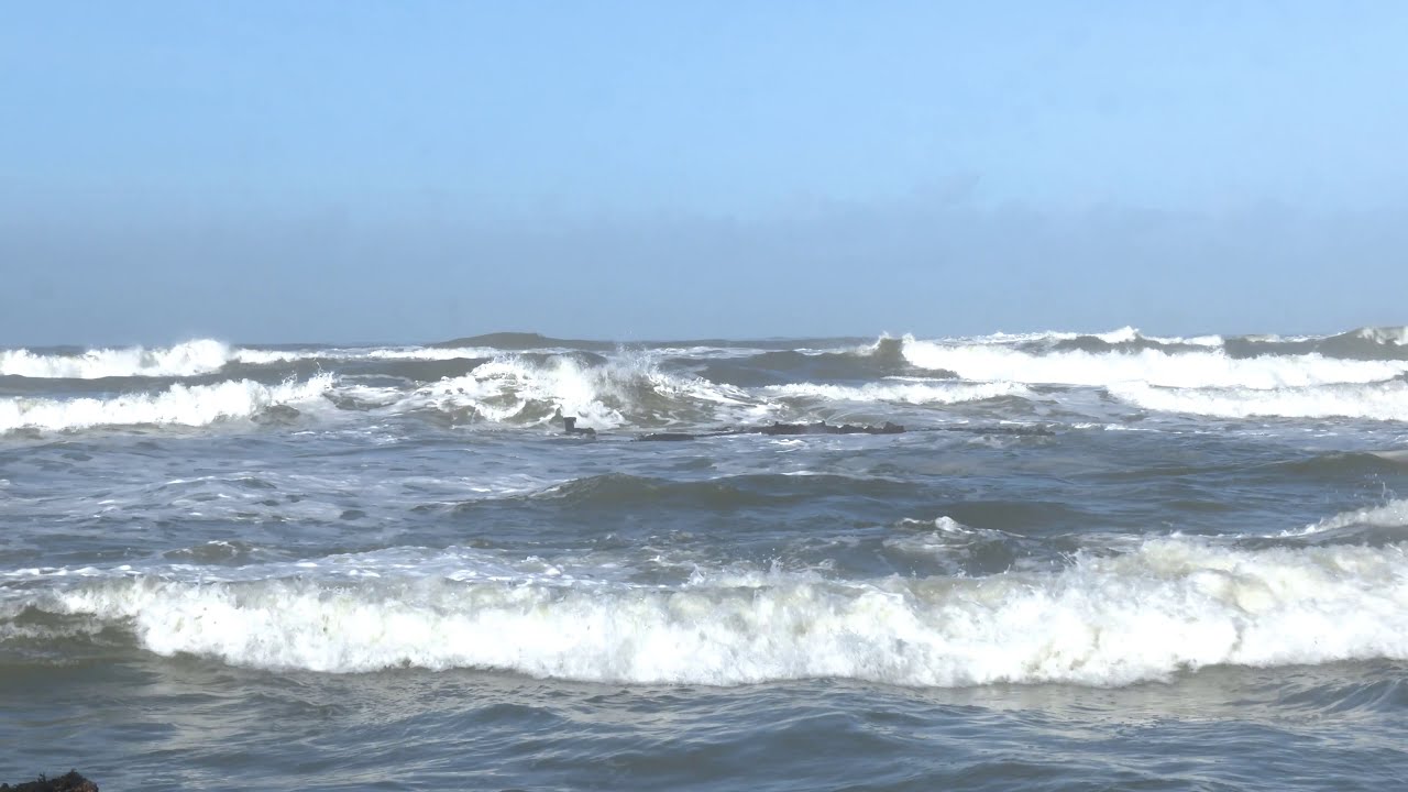 🌊 Ocean Waves Ambience - Relaxing Nature Video - 4K UHD - YouTube