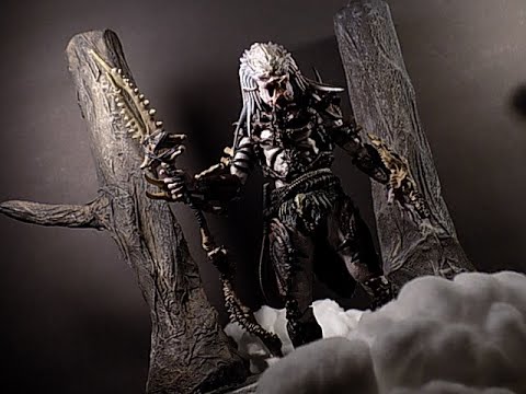 NECA 100TH FIGURE EDITION ALPHA PREDATOR ACTION FIGURE SHOWCASE REVIEW ...